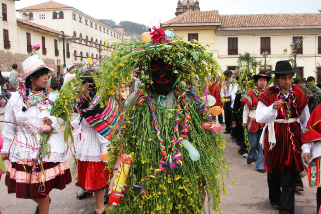 Carnavales en Cusco: Una Fiesta de Tradición y Color – PERUVIANSACRED BLOG