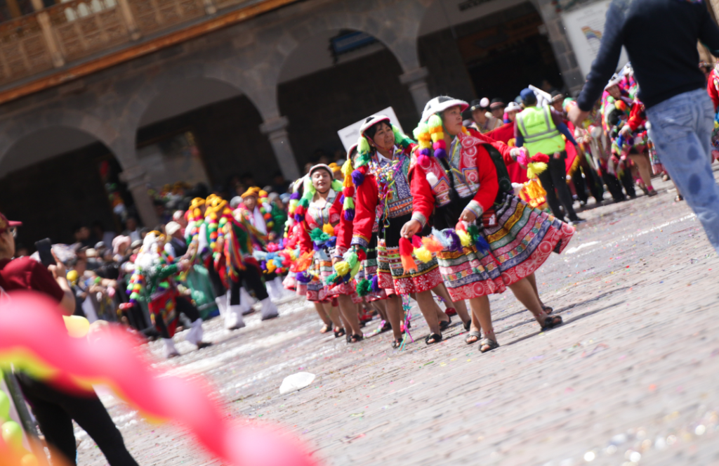 Carnavales en Cusco: Una Fiesta de Tradición y Color – PERUVIANSACRED BLOG